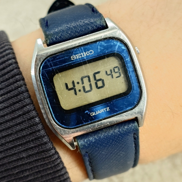 Seiko | Accessories | Seiko F33400 Digital Quartz Mens Watch Blue Case ...